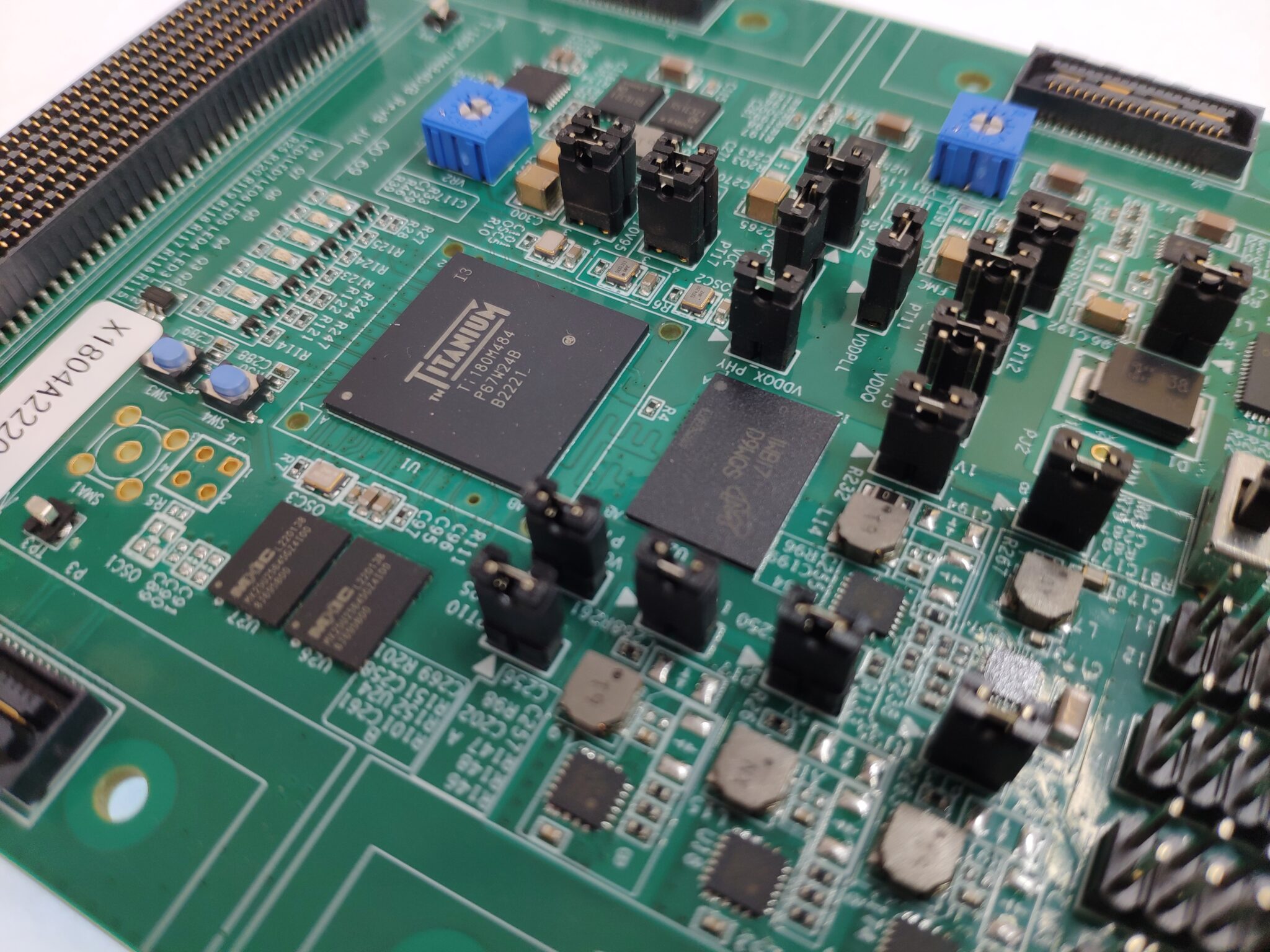 Efinix Titanium 180 M484 Development Kit | FPGAマガジン公式