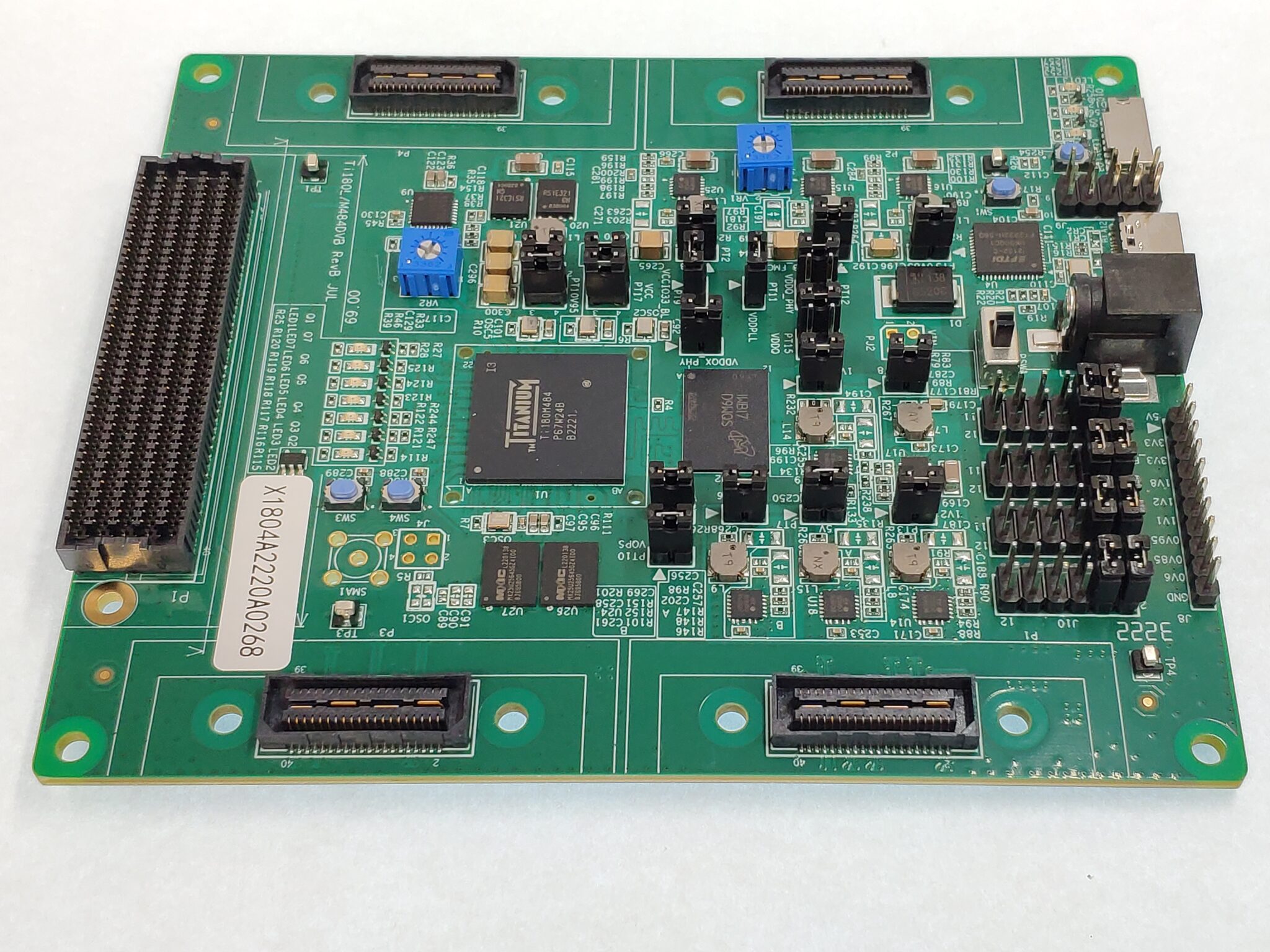 Efinix Titanium 180 M484 Development Kit | FPGAマガジン公式