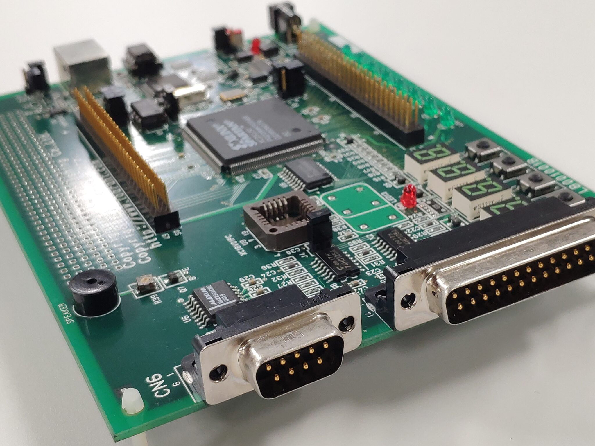 SpartanⅡ評価キット | FPGAマガジン公式