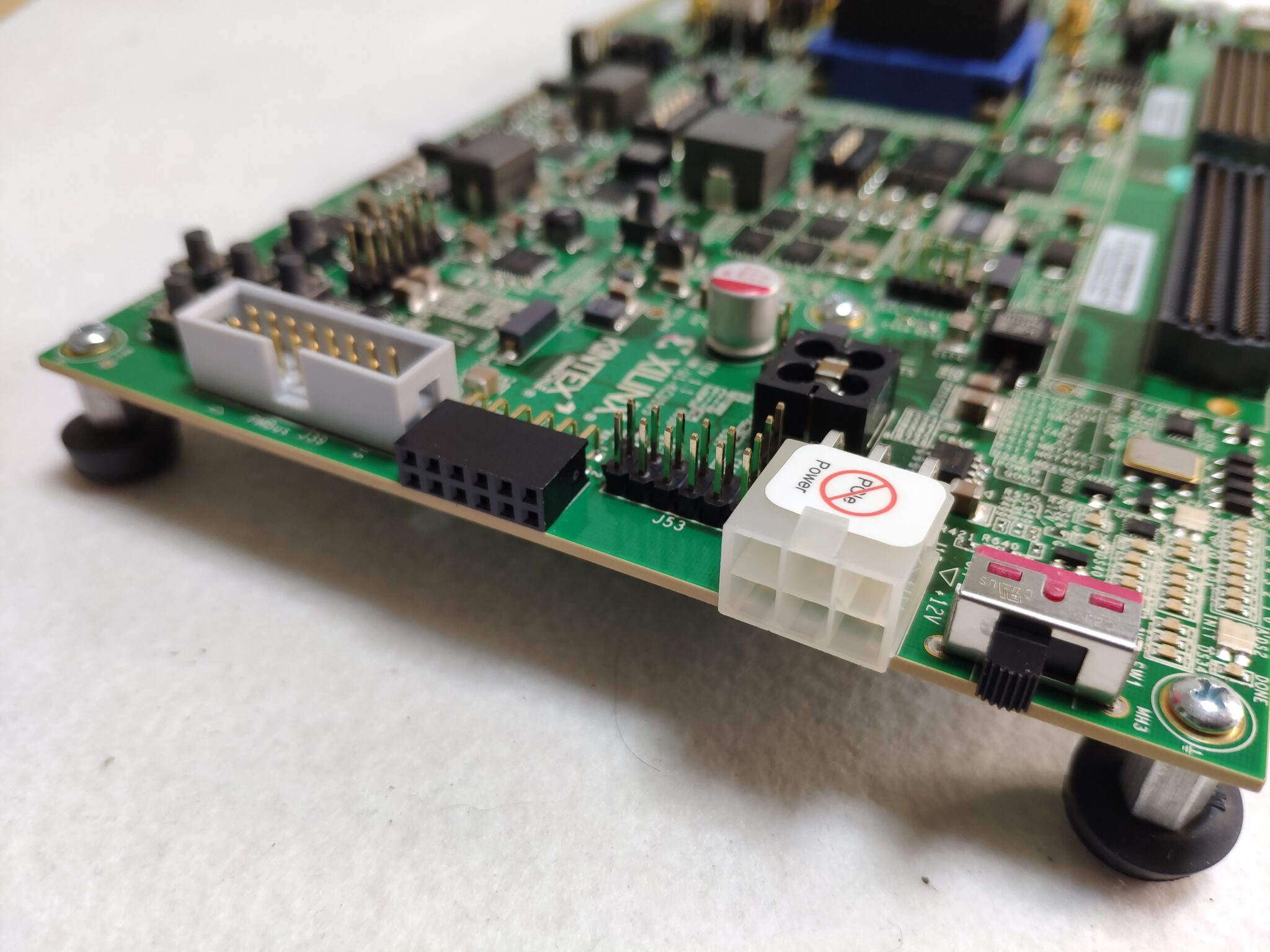 Kintex UltraScale FPGA KCU105 評価キット | FPGAマガジン公式